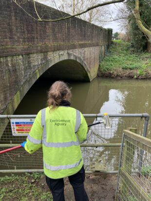 What is a chemistry sample and why does the Environment Agency do them ...